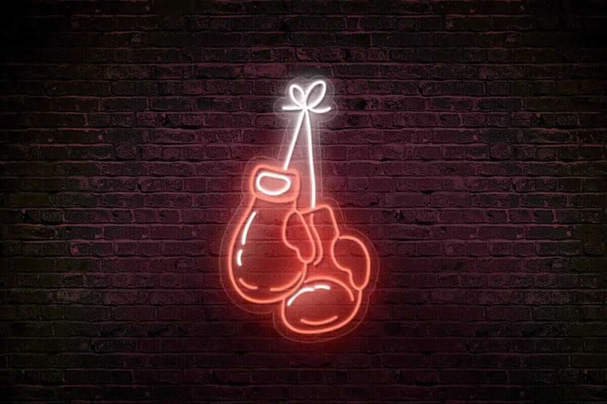 Gant de boxe néon LED: Forcez votre motivation à s'allumer.